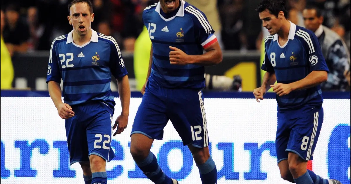 🎥 Dag op dag tien jaar geleden: de handsbal van Thierry Henry die Ierland in rouw onderdompelde ...