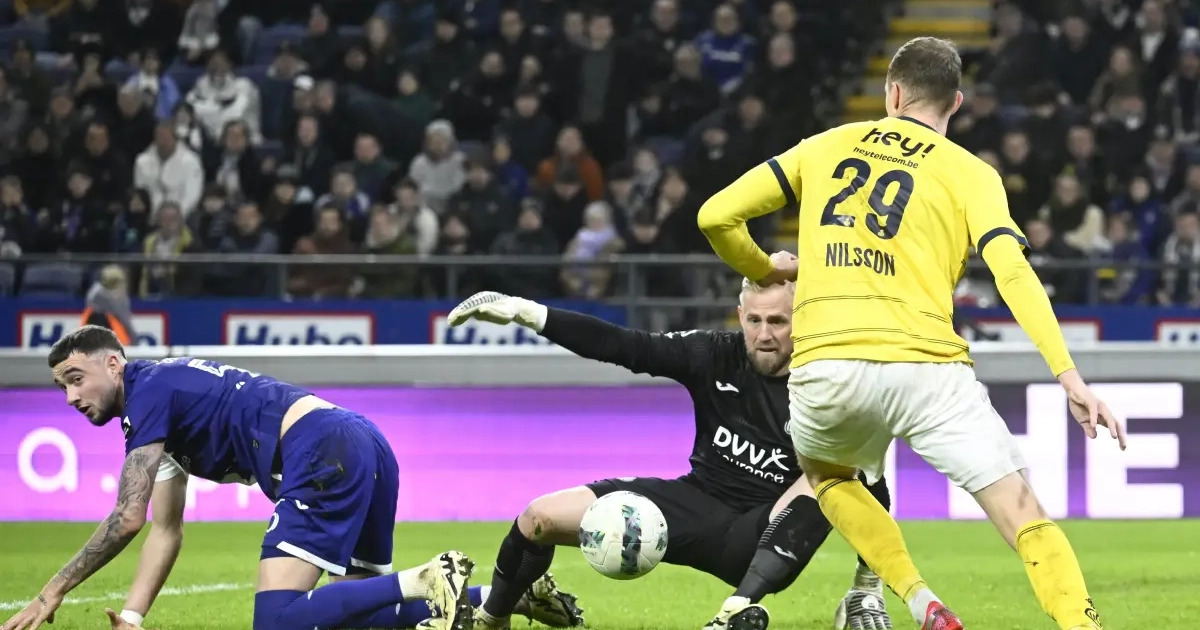 Dit is de reden waarom Jesper Fredberg Kasper Schmeichel naar Anderlecht haalde - Voetbalnieuws ...