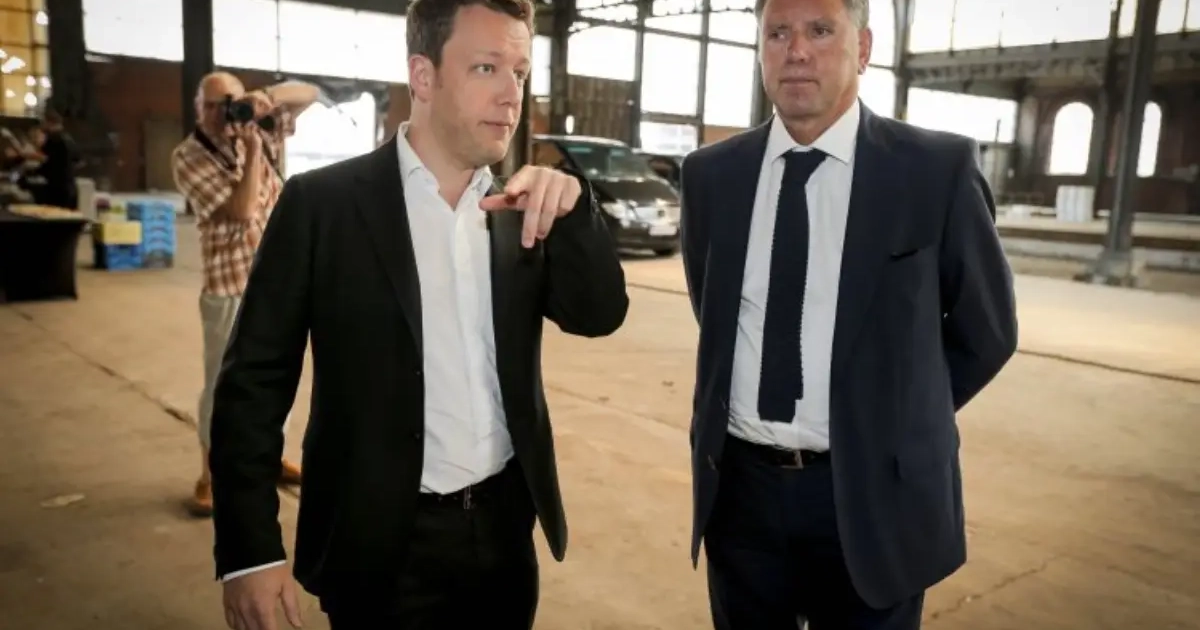 De Preter ziet realistische deadline voor makelaarswetgeving: "Het móét ...